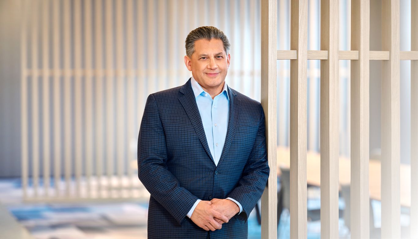 Tom Montemagno: EVP, Programming Acquisition | Charter